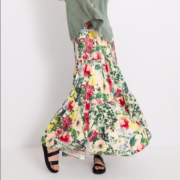 Zara | Skirts | Zara Floral Print Ruffled Skirt | Poshmark